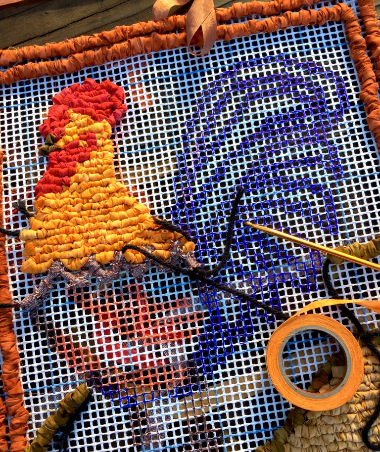 Locker Hooking a Feisty Rooster: Creating a Pattern - Color Crazy