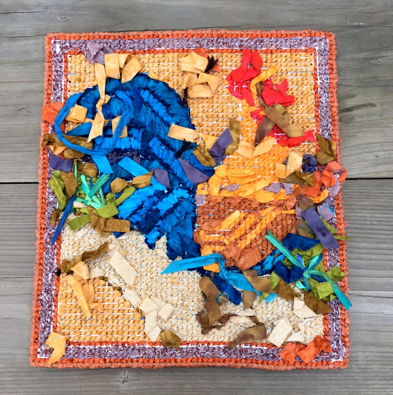 Locker Hooking a Feisty Rooster: Creating a Pattern - Color Crazy